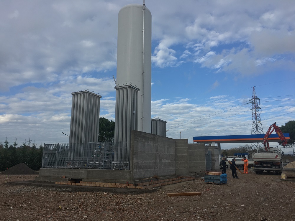 Gnl: gas pulito installato con flessibilità e sicurezza | GuidaEdilizia